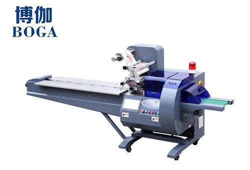 Three servo motors packaging machine - BOGAL Packing Machine